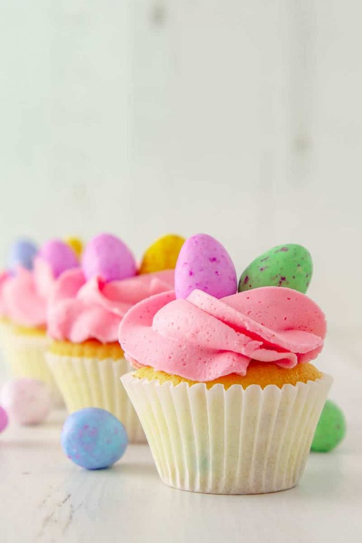 Easter Mini Egg Cupcakes - Crumbs and Corkscrews