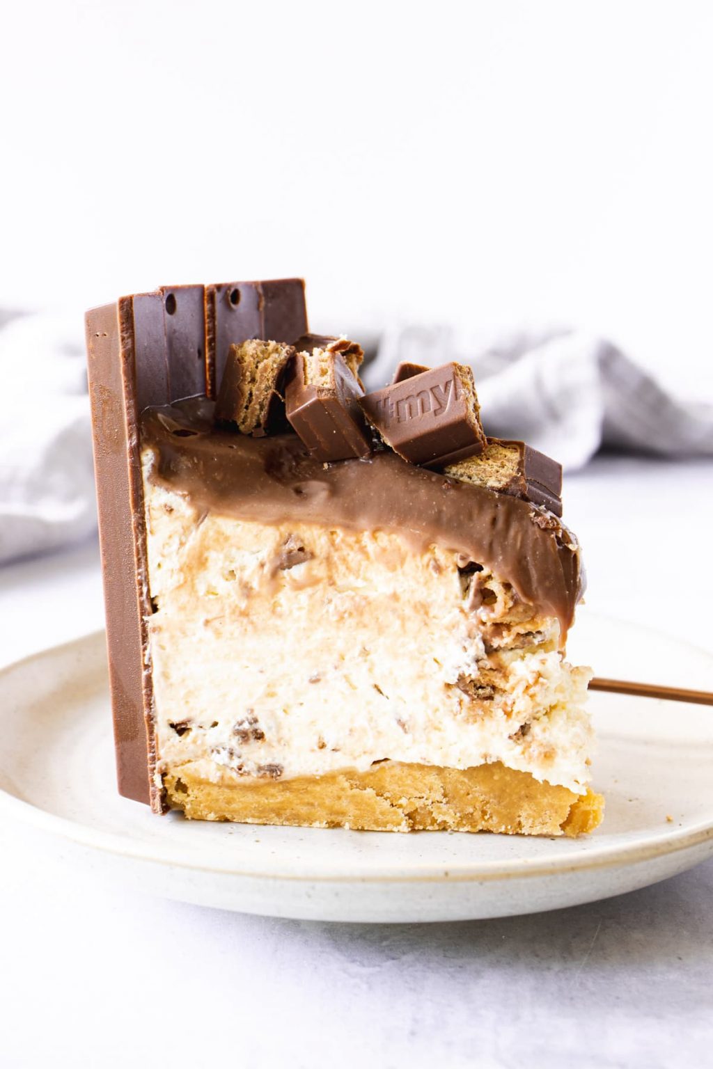 No-Bake Kit Kat Cheesecake - Creamy & Easy Recipe - Crumbs and Corkscrews