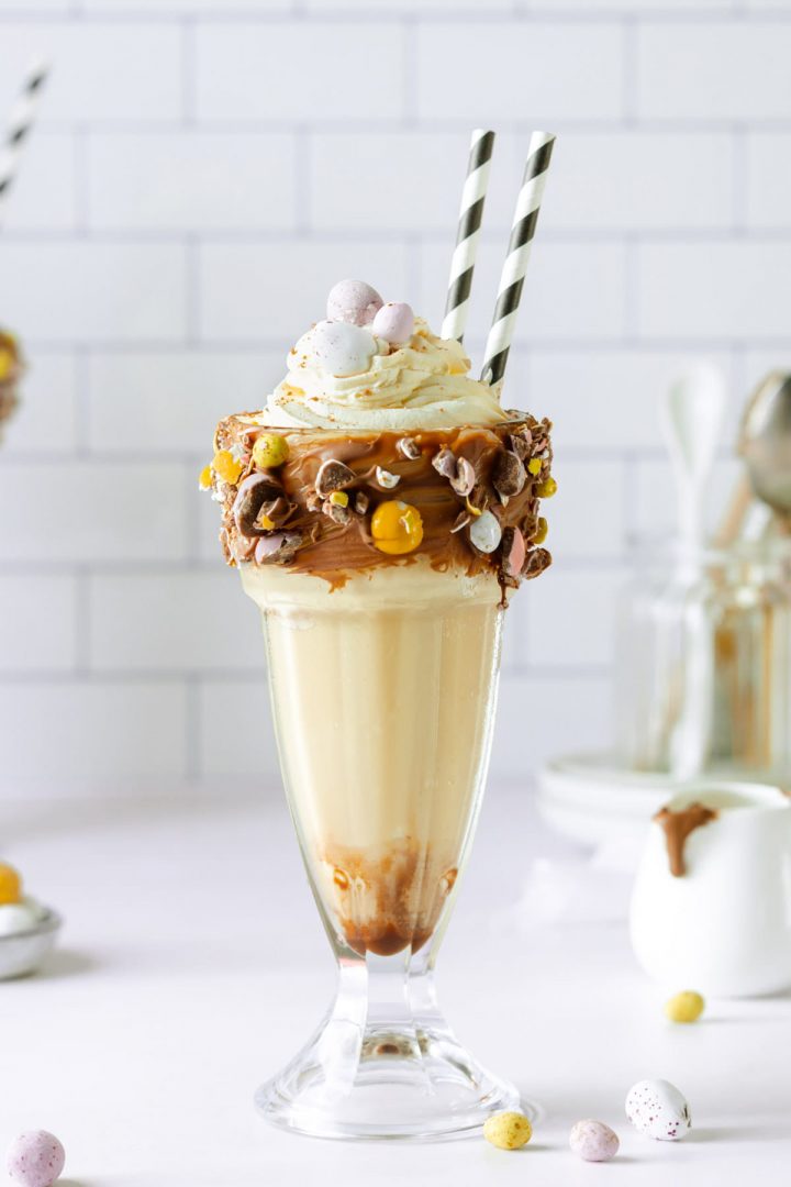 Mini Egg Milkshake - Crumbs and Corkscrews