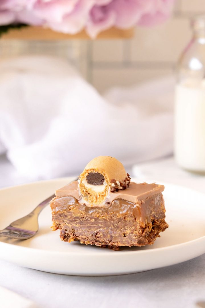 Kinder Chocolate Cornflake Slice - Crumbs and Corkscrews