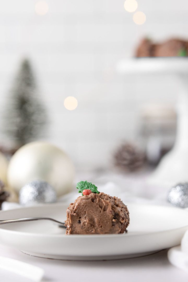 Mini Chocolate Yule Logs - Crumbs and Corkscrews