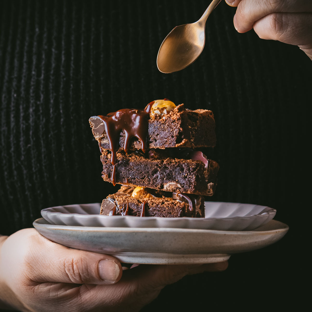 Mini Egg Brownies - Crumbs and Corkscrews